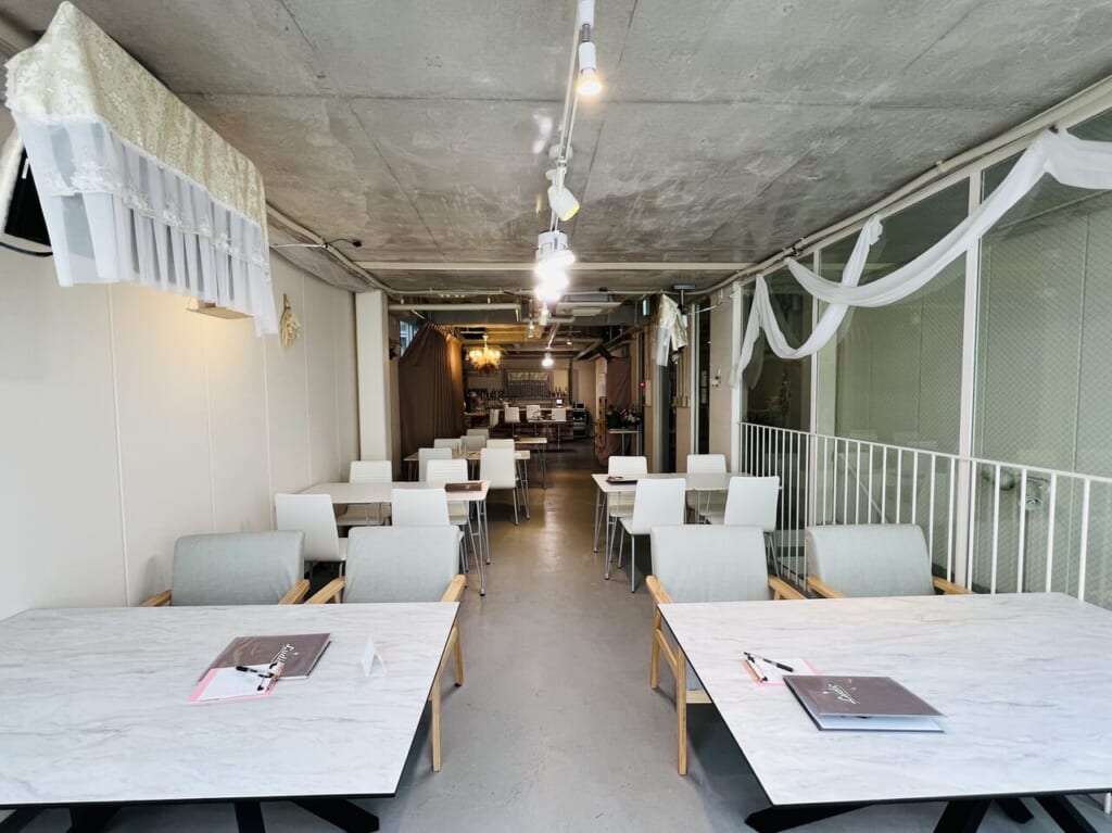 【高知市】ガーリーでかわいいお店「Cafe&Bar Ludic」がはりまや町に1月30日オープン！夜は本格的なバーに変身！ | 号外NET 高知市