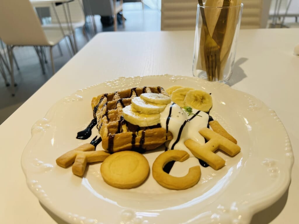 【高知市】ガーリーでかわいいお店「Cafe&Bar Ludic」がはりまや町に1月30日オープン！夜は本格的なバーに変身！ | 号外NET 高知市