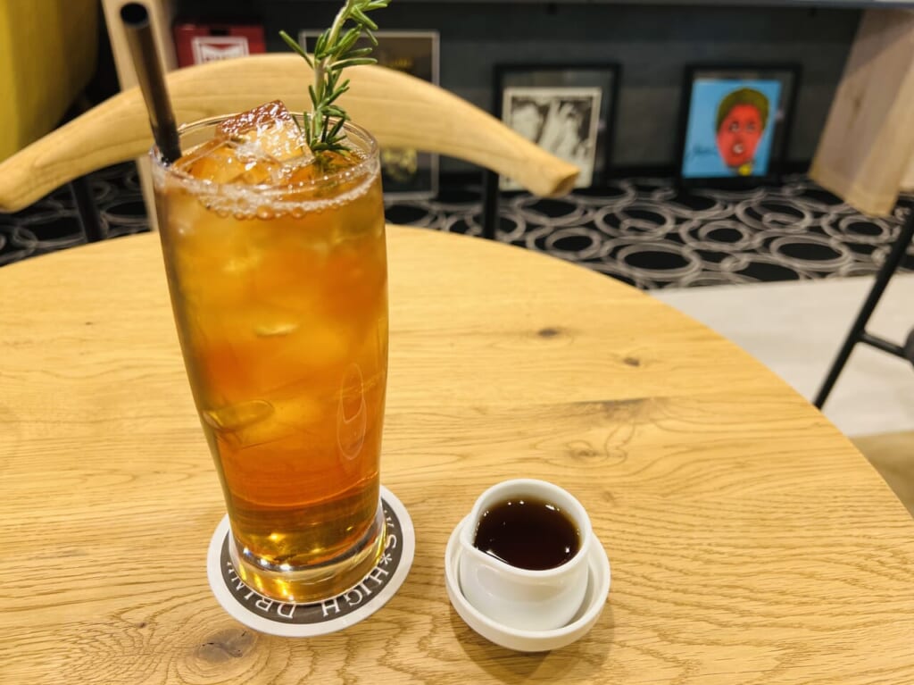 【高知市】ベンジーファンもご注目あれ！紅茶とキャロットケーキのお店「HOLIDAY HOLICS tea&carrot」が帯屋町商店街に1月 ...