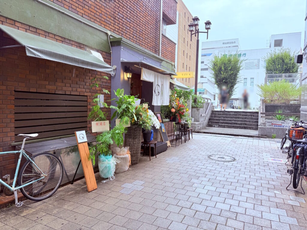 【高知市】出張型レストラン「UZU K（ウズケイ）」が8月10日に実店舗をオープン！場所は「ルーとライス」跡地です♪ | 号外NET 高知市